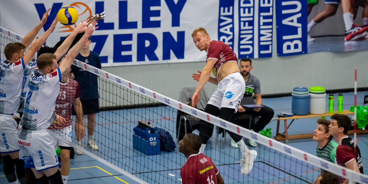 Volley Näfels: Näfels holt drei Punkte in Luzern