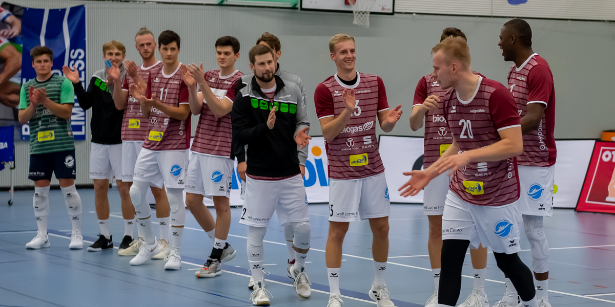 Volley Näfels: Näfels holt drei Punkte in Luzern